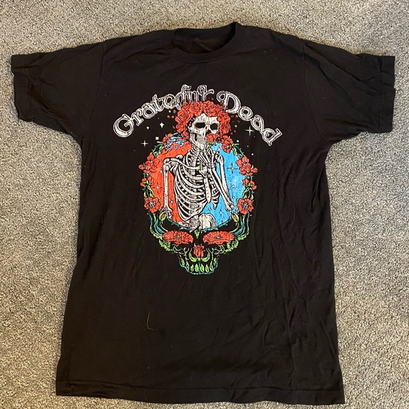 Grateful Dead | Shirts | Grateful Dead Band Graphic Tshirt | Poshmark